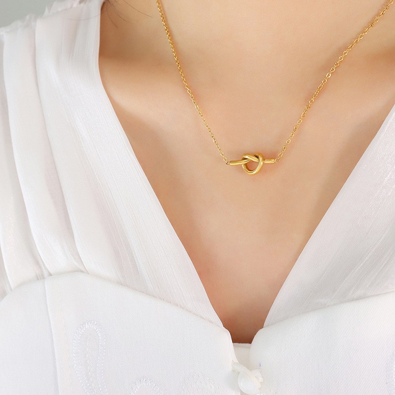 Knotted Heart-shaped Love Pendant Clavicle Necklace #SL1017 - GemGrace.com