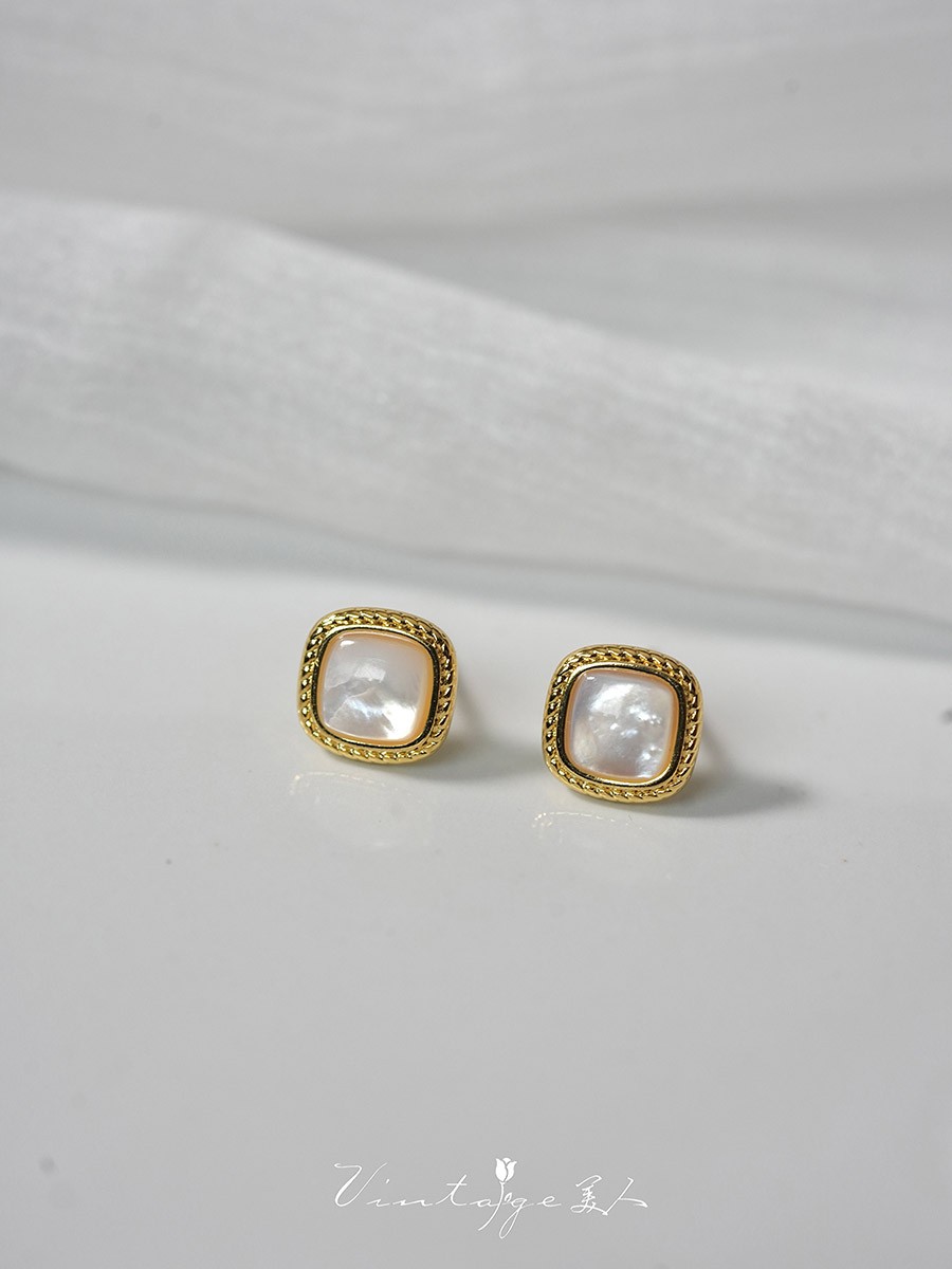 White Moonlight Natural Shell Plated Gold Earrings Clip #SV1016 ...